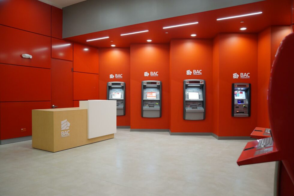 BAC modernizará su red de cajeros automáticos en Costa Rica - Revista Summa