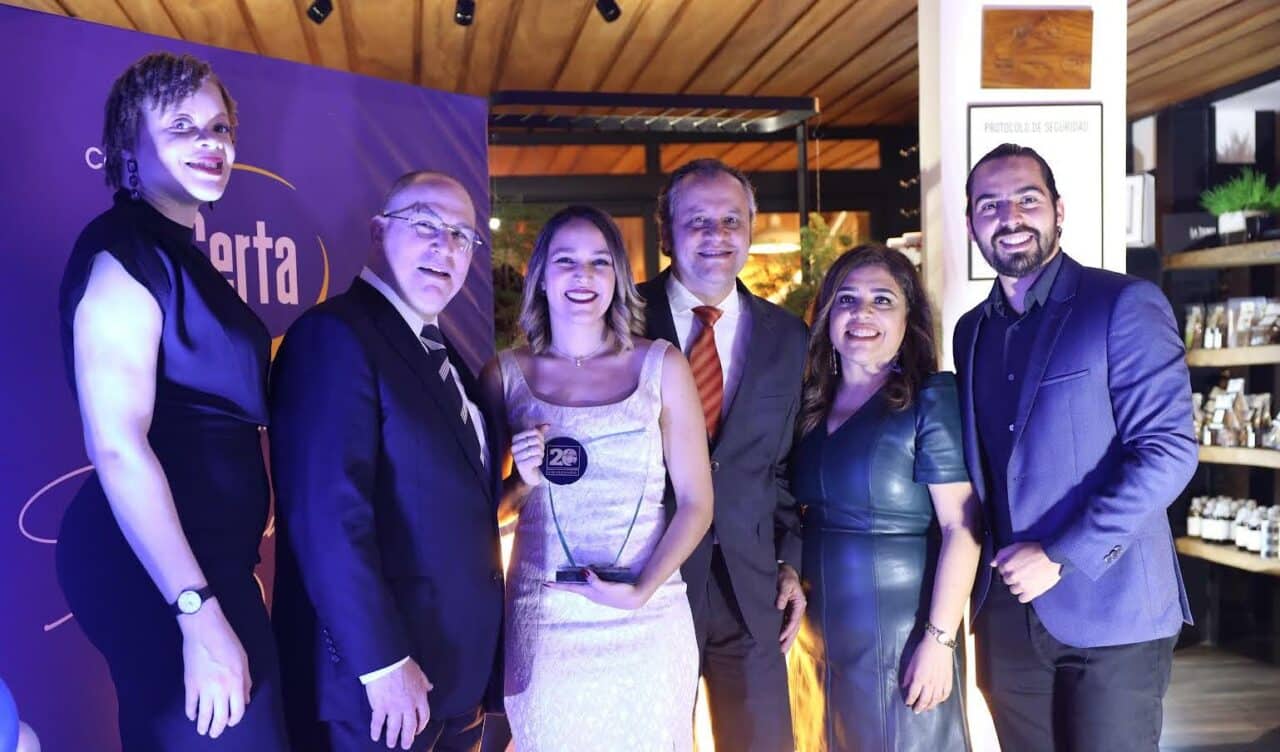 Grupo Diveco y Serta celebraron 20 años de alianza en Centroamérica - Revista Summa