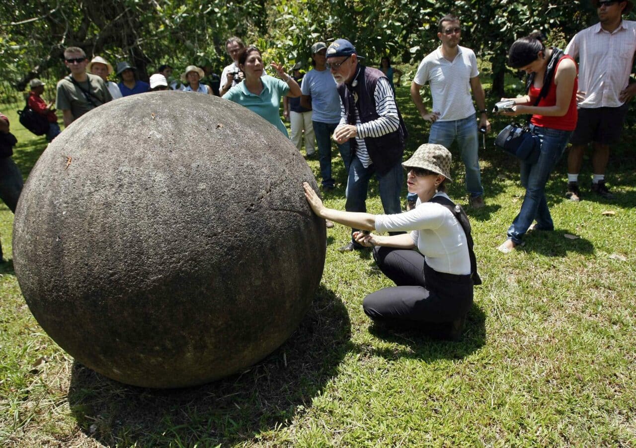 Costa Rica muestra al mundo las enigmáticas esferas de piedra, sus ...