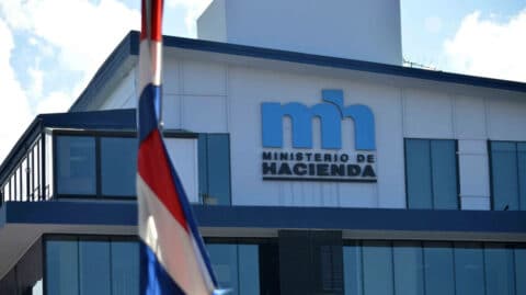 Costa Rica: Hacienda depositará cerca de ¢250 mil millones en ...
